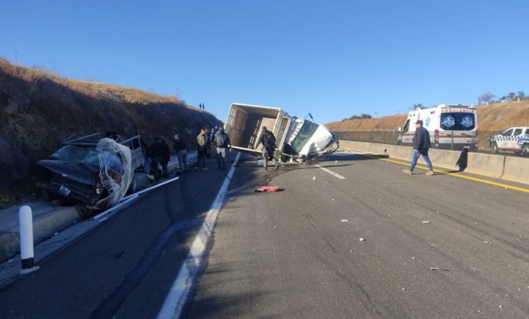 Choque En La Autopista De Valle De Guadalupe Deja 2 Muertos